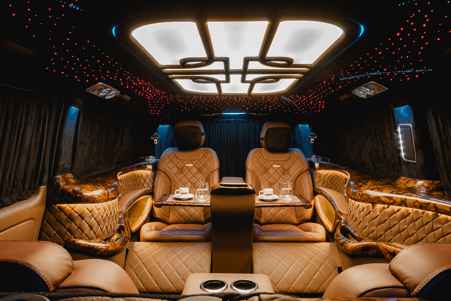 Luxen Design VIP Araç Dönüşüm - Hayalinizdeki Lüksü Yolda Yaşayın ...